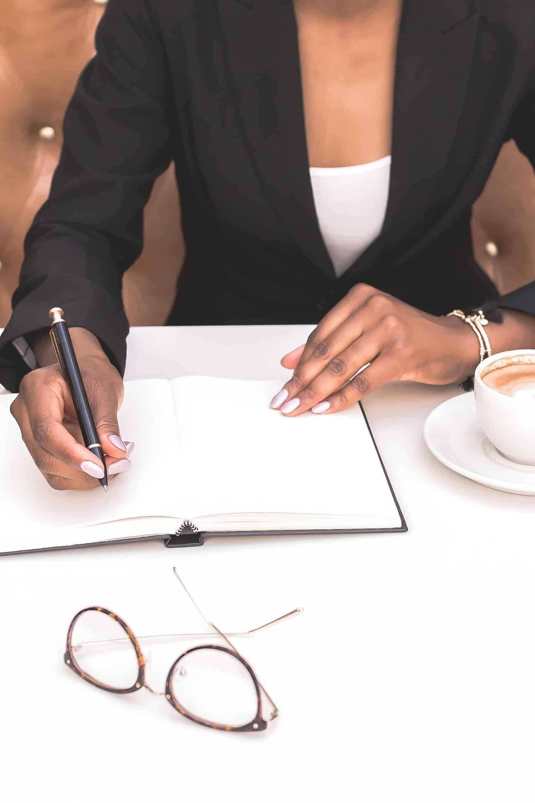 How to Write a Blog Disclaimer - Angela Giles