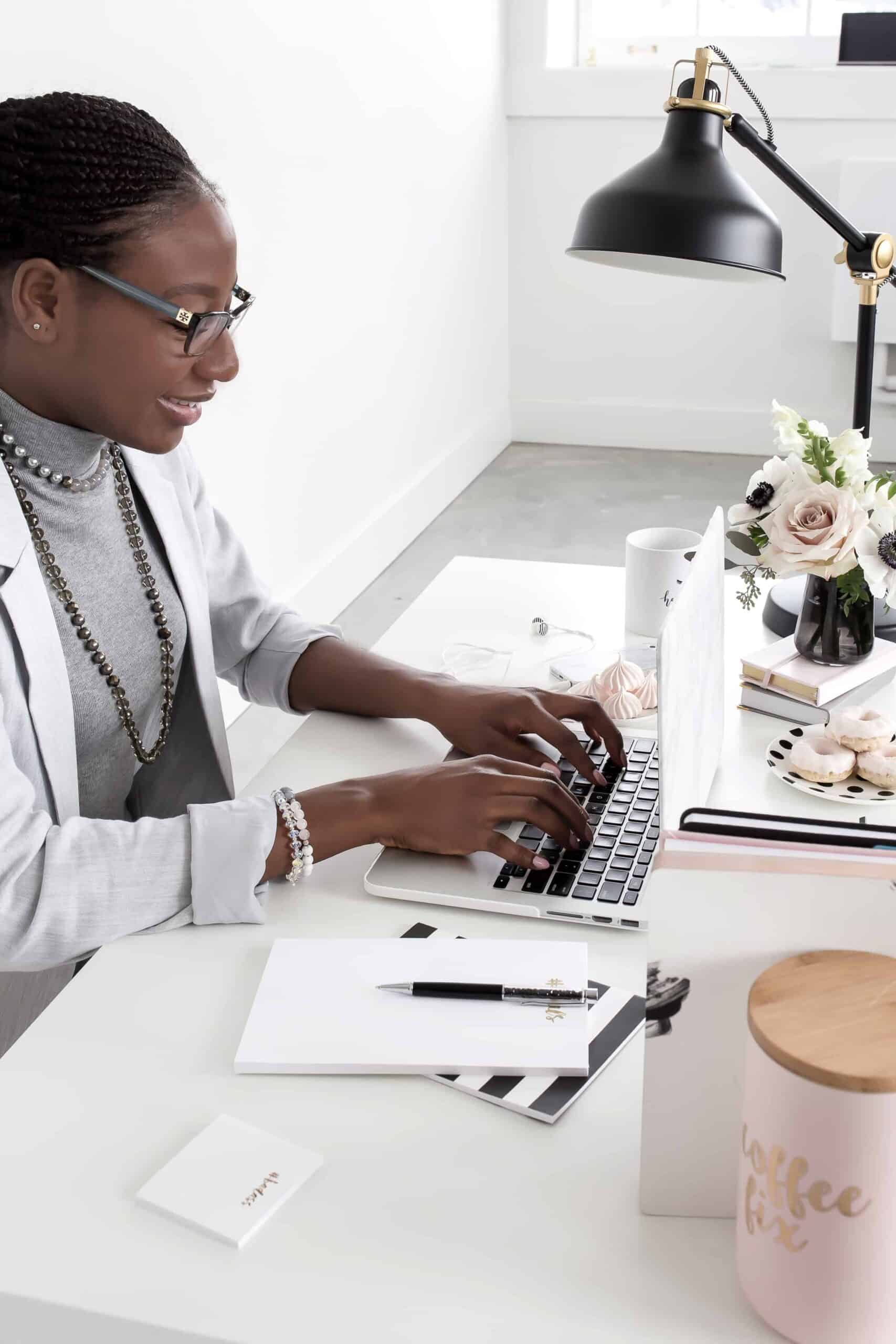 How to Write a Blog Disclaimer - Angela Giles