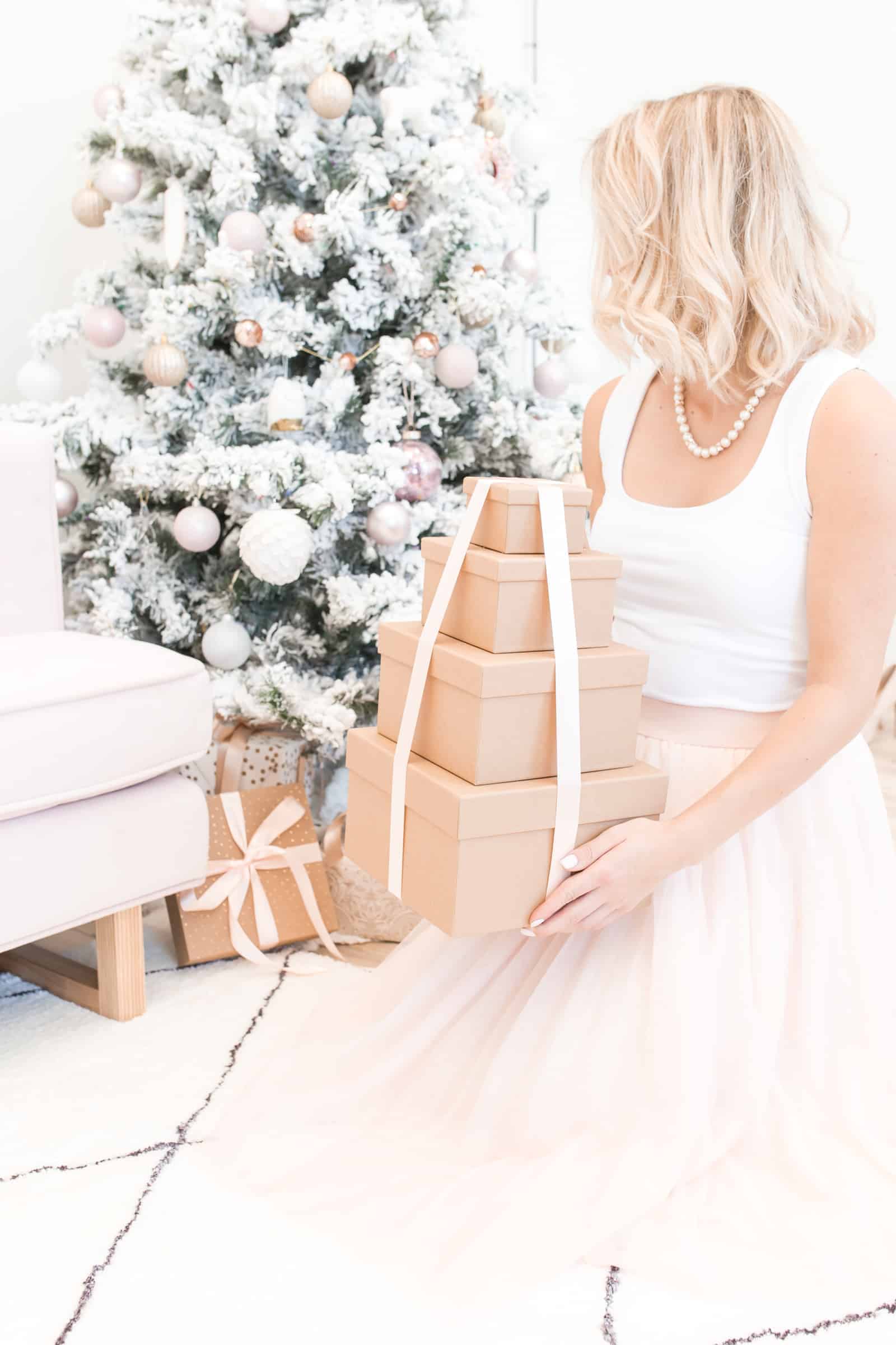 Free Printable Christmas Gift List Template: Stay Organized - Angela Giles